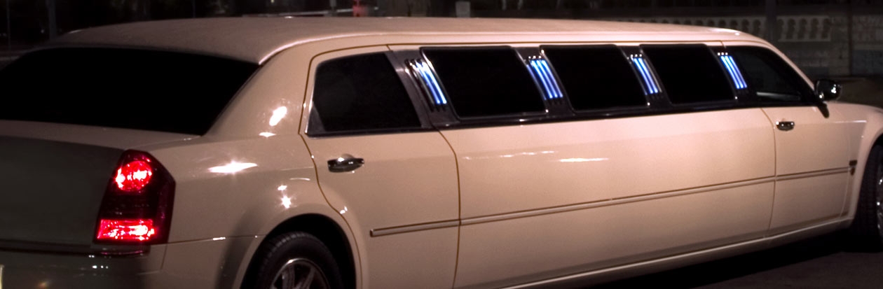 Choosing a Seattle Limo Provider for Your Special Event - Starline Town ...
